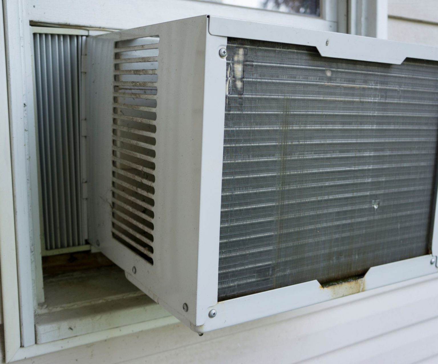 How to Clean AC Coils Without Removing the Unit – No Tools Needed